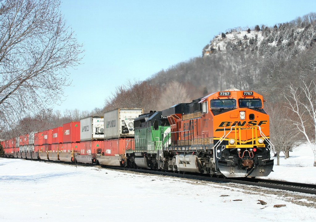 BNSF 7767